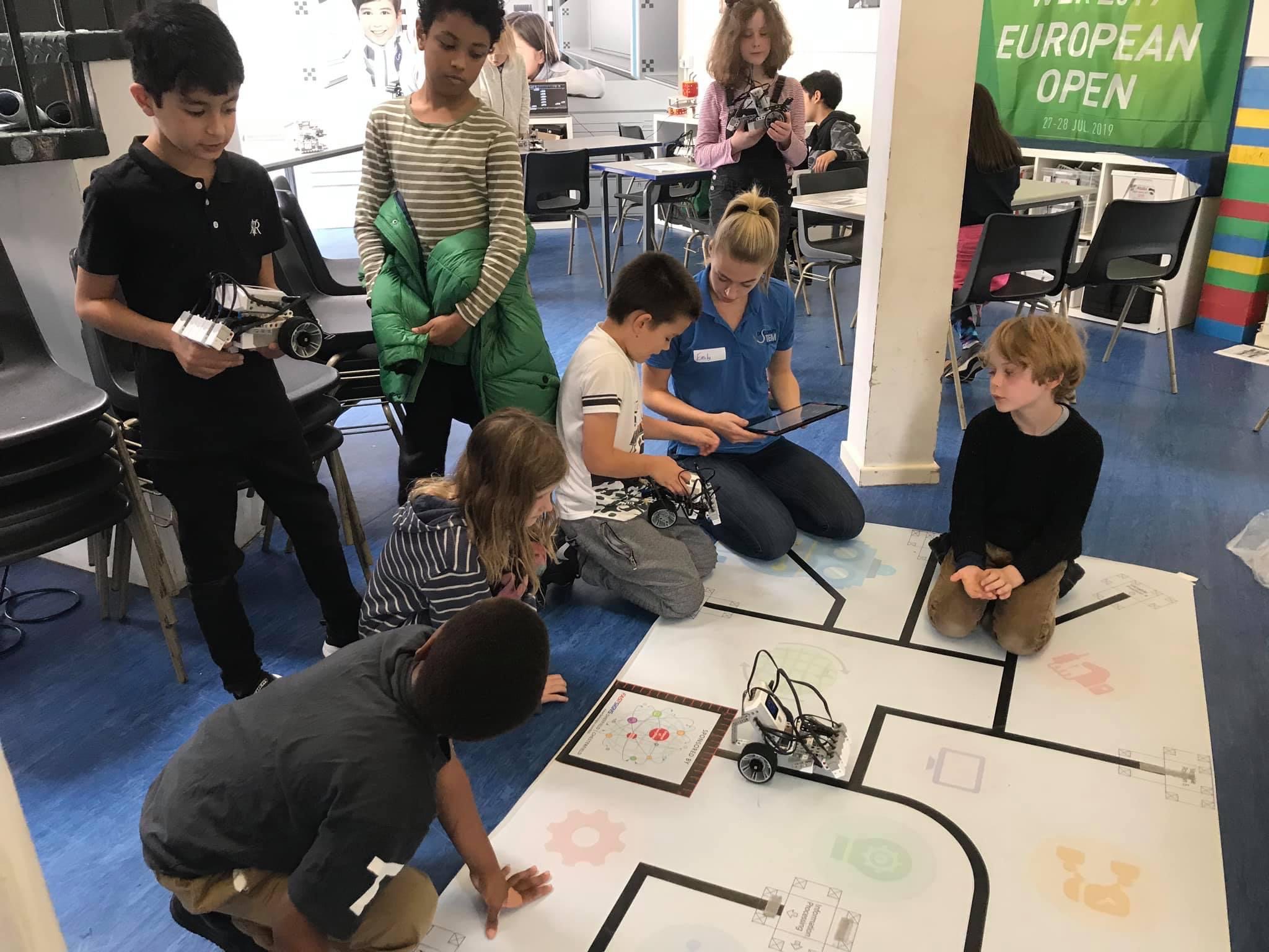 Holiday Programmes – International STEM Education Consulting | Robotics ...